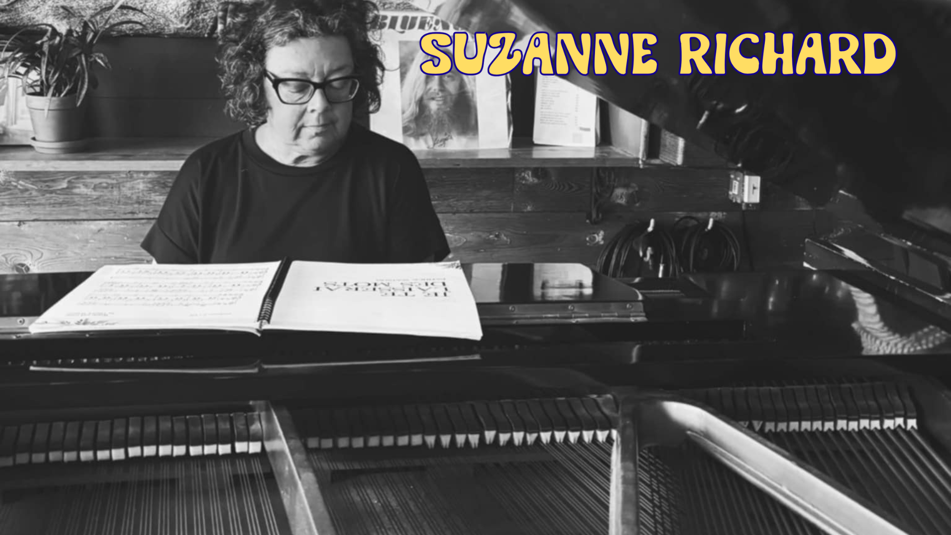 SUZANNE RICHARD au piano du Café - Arrimage